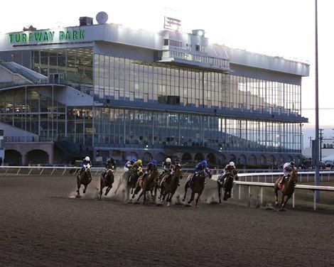 Nearing the Wire at Turfway Park - BloodHorse